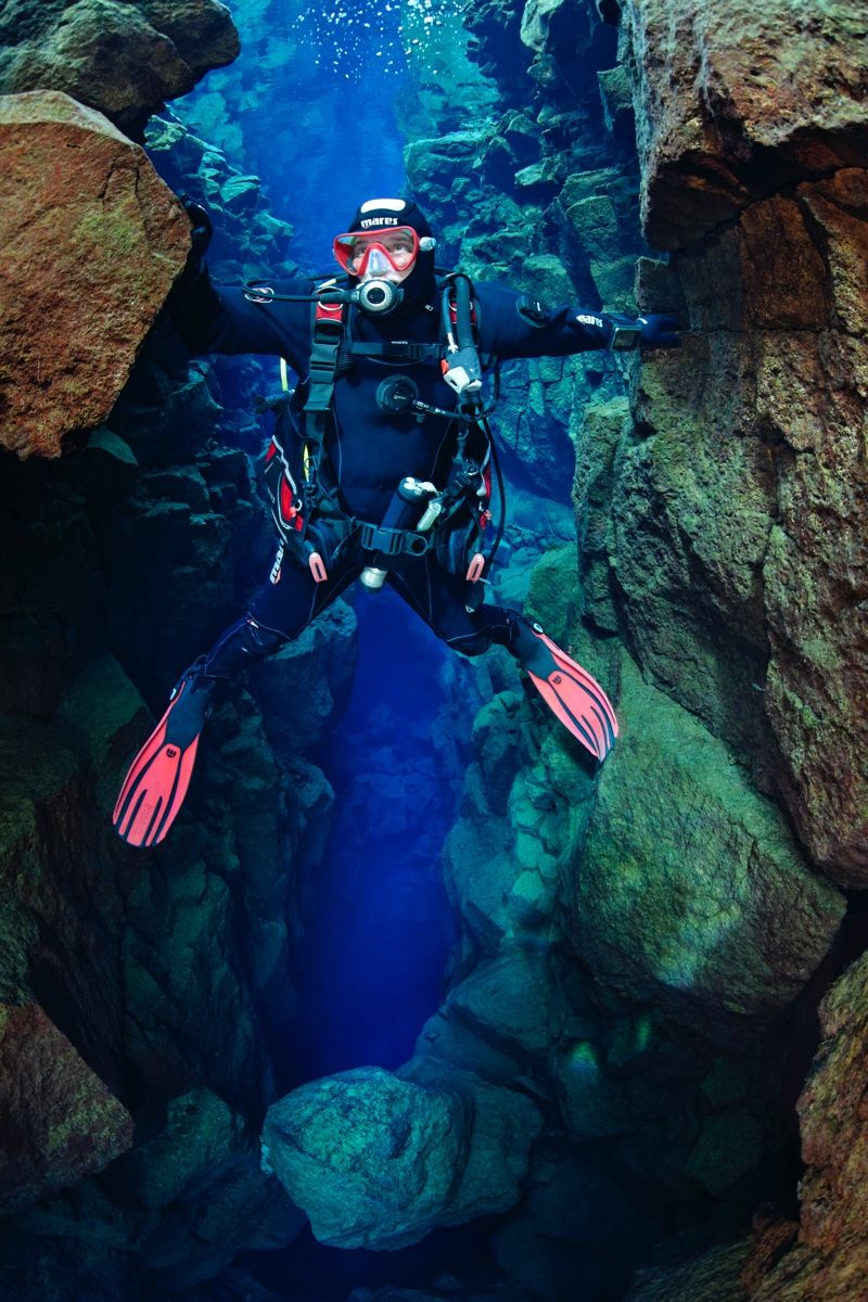 PADI Silfra Tectonic Diver Specialty Course - DIVE.IS - Iceland