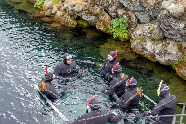Silfra Snorkeling tour with pick up from Reykjavik - DIVE.IS